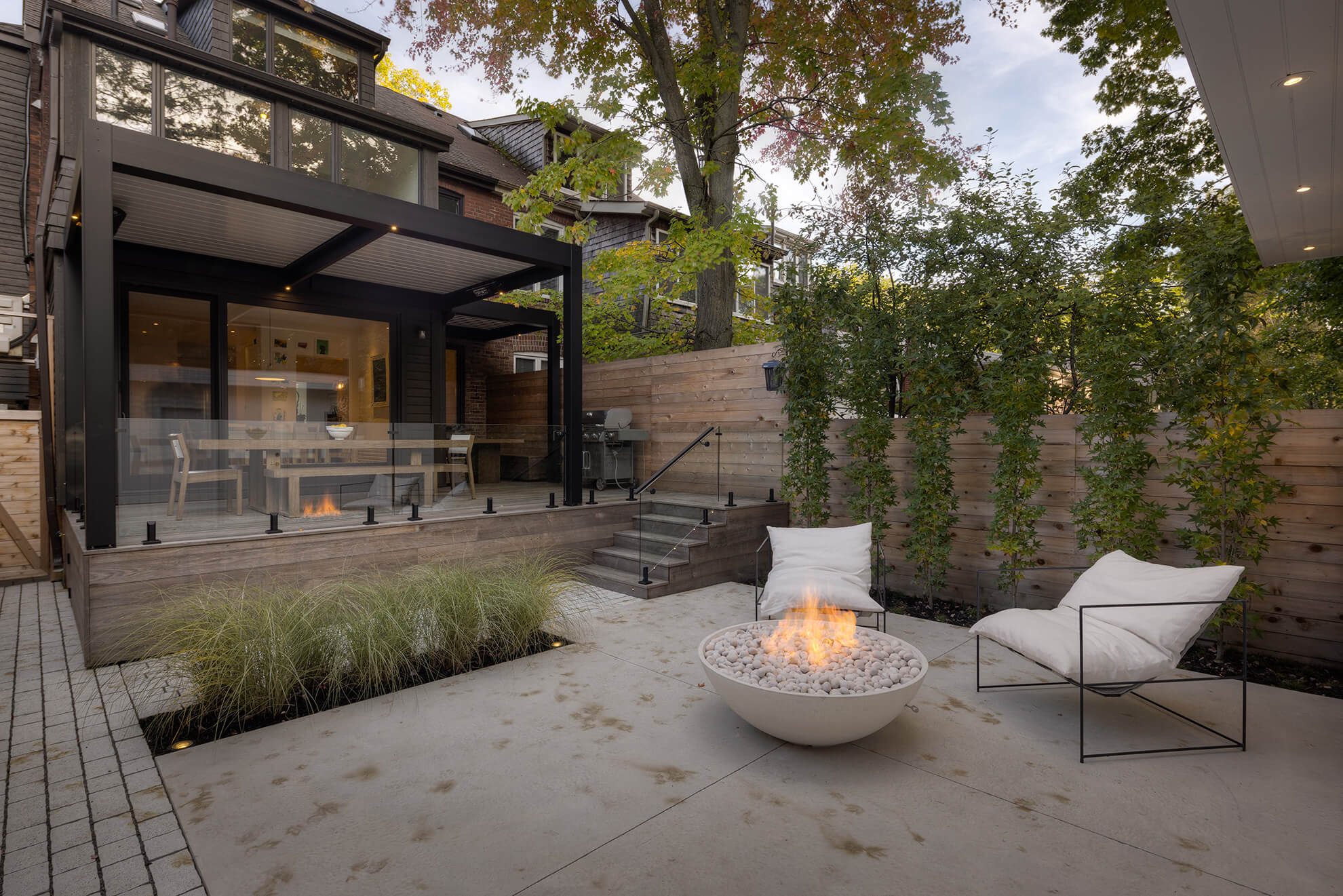 Contemporary Fire Pit Ideas for Outdoor Living